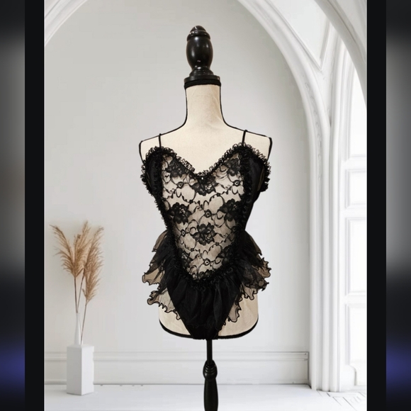 delicates | Intimates & Sleepwear | Delicates Vintage Ruffled Lace ...